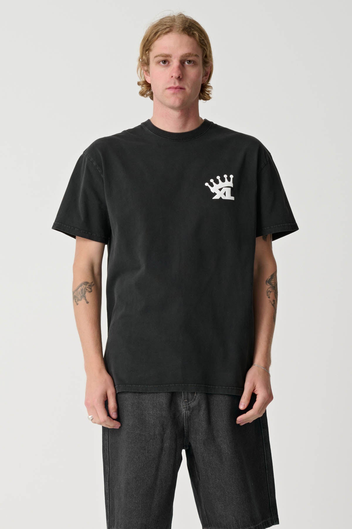 XL CROWN SS TEE - Pigment Black | Xlarge AU – XLarge Brand